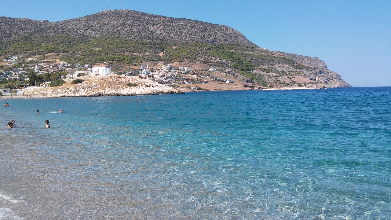 Παραλίες στην Αττική: Εκεί που σκάει το κύμα :: nataleme